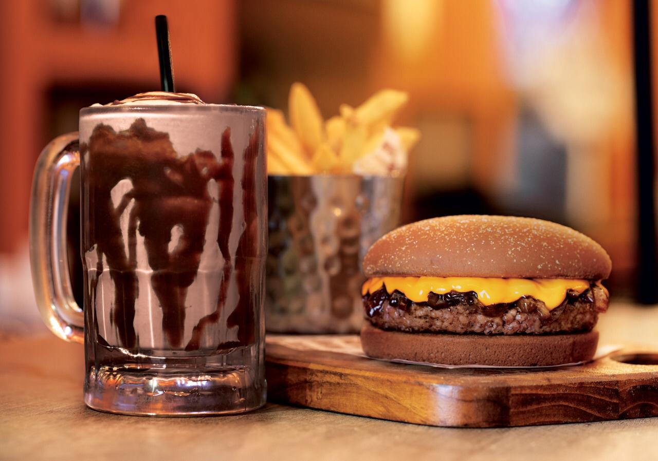 Outback e Coca-Cola se unem e lançam combo de Burgers em delivery ...