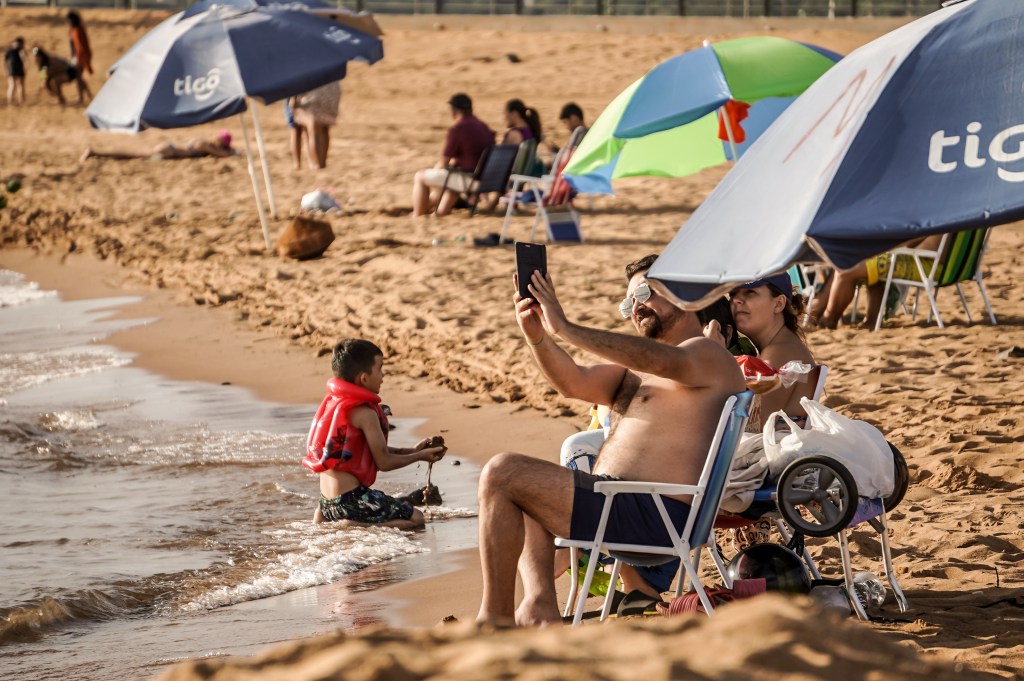 Praia de Encarnación: um passeio obrigatório no Paraguai ...